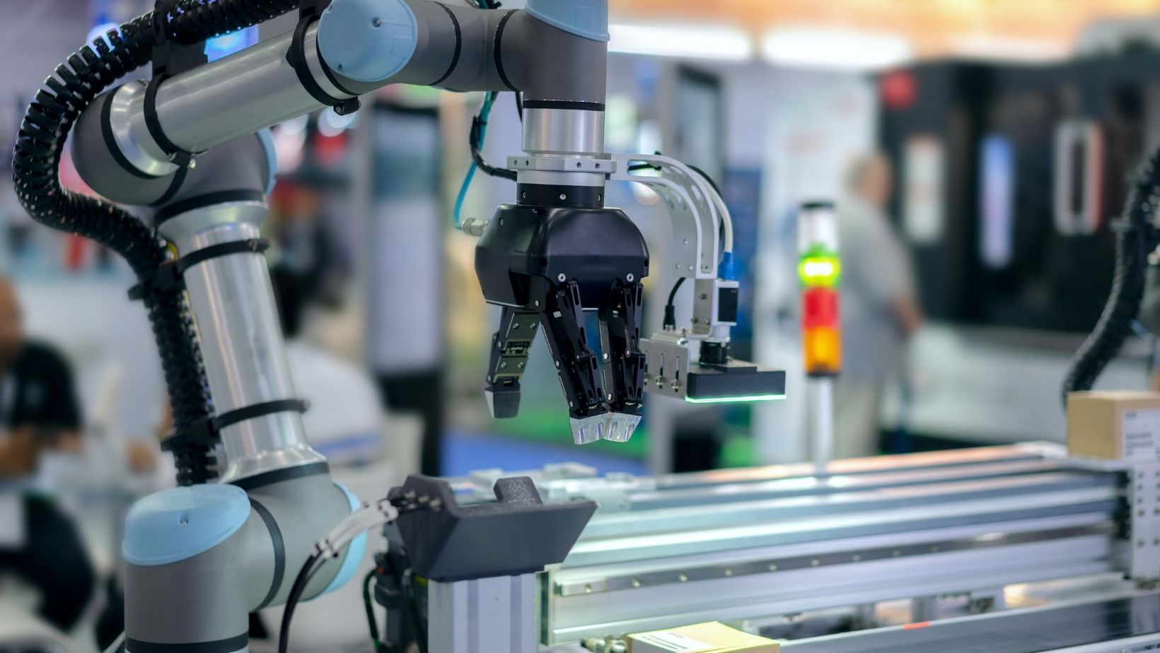 Everything you need to know about End of Arm Tooling Robots (EOAT)